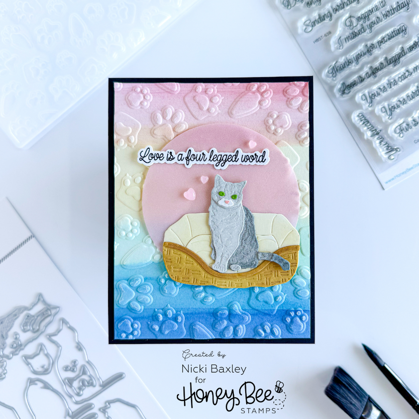 Honey Bee Paw Prints 3D Embossing Folder hbef-024 – Simon Says Stamp