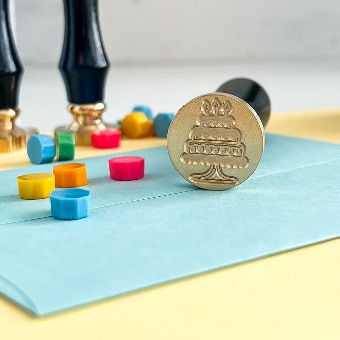 Honey Bee Birthday Cake Wax Stamper hbtl-ws-bdck – Simon Says Stamp